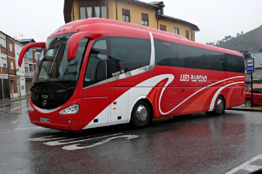 ¿Por qué alquilar un autocar para viajar en grupo? - InterViajeros